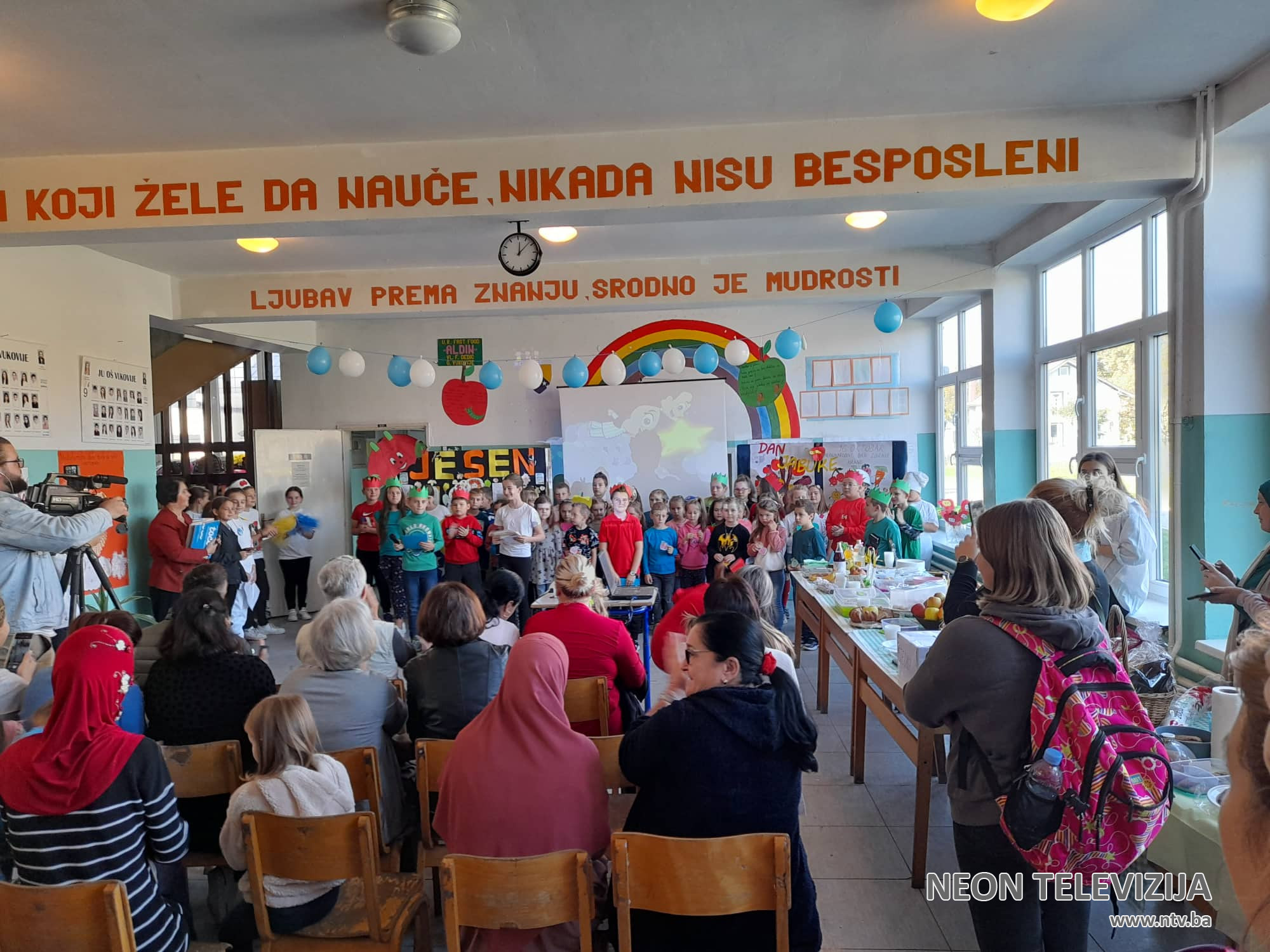 U JU OŠ “Vukovije” obilježen Svjetski dan jabuka | NEON Televizija